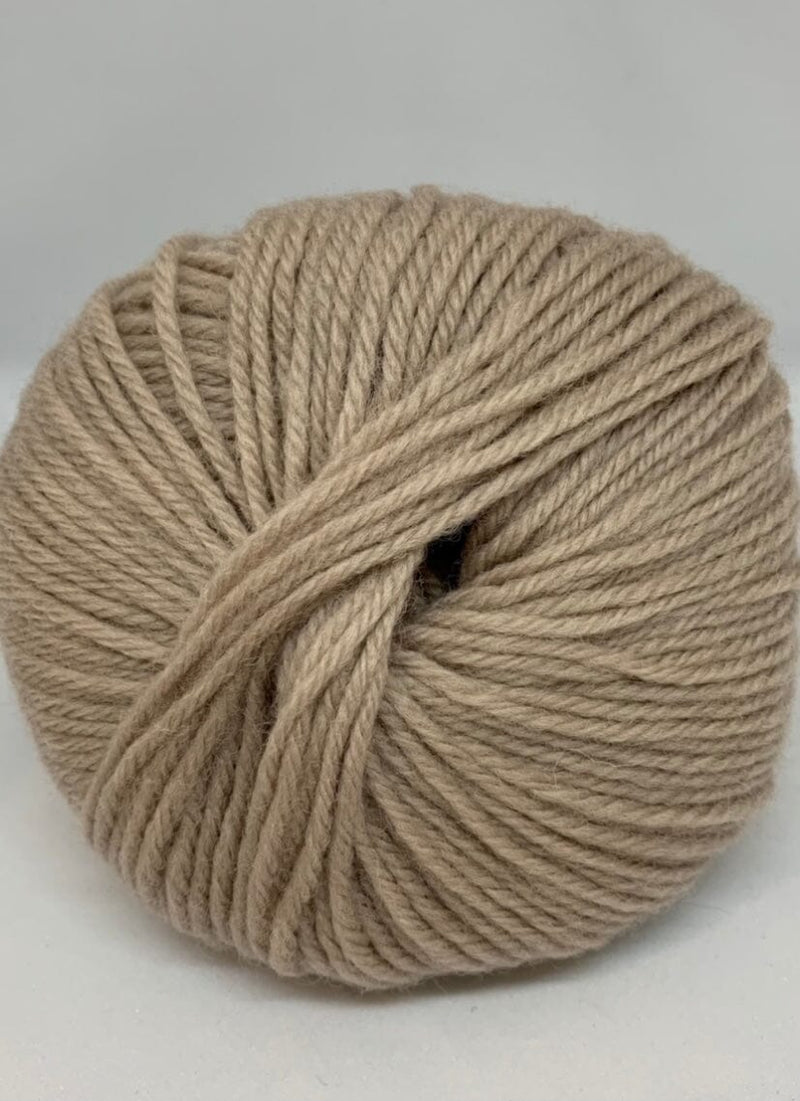 Heirloom "Merino Magic" 8-Ply Wool Yarn | KNITTING CO.